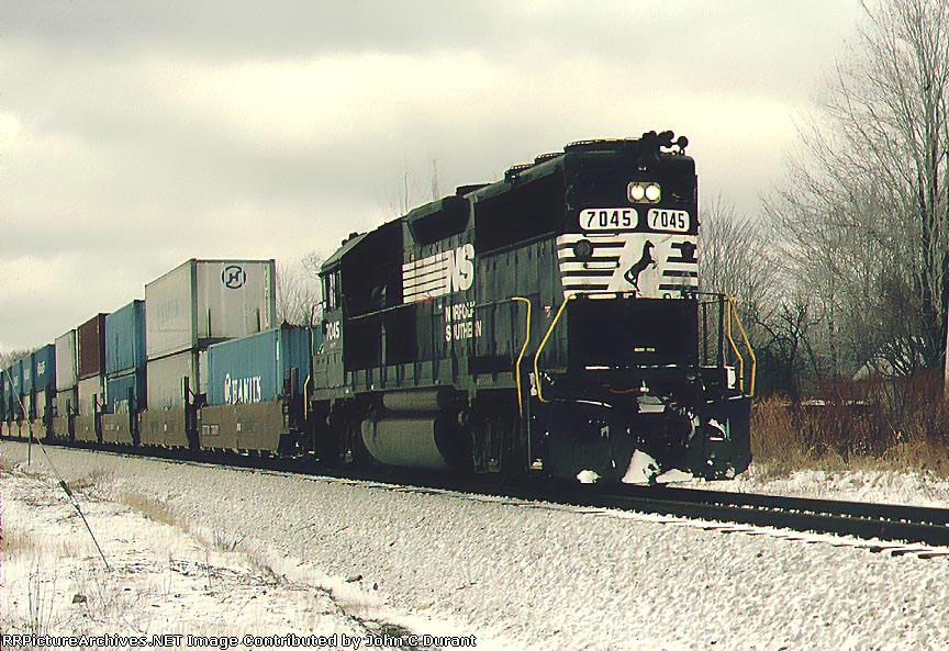 NS 7045